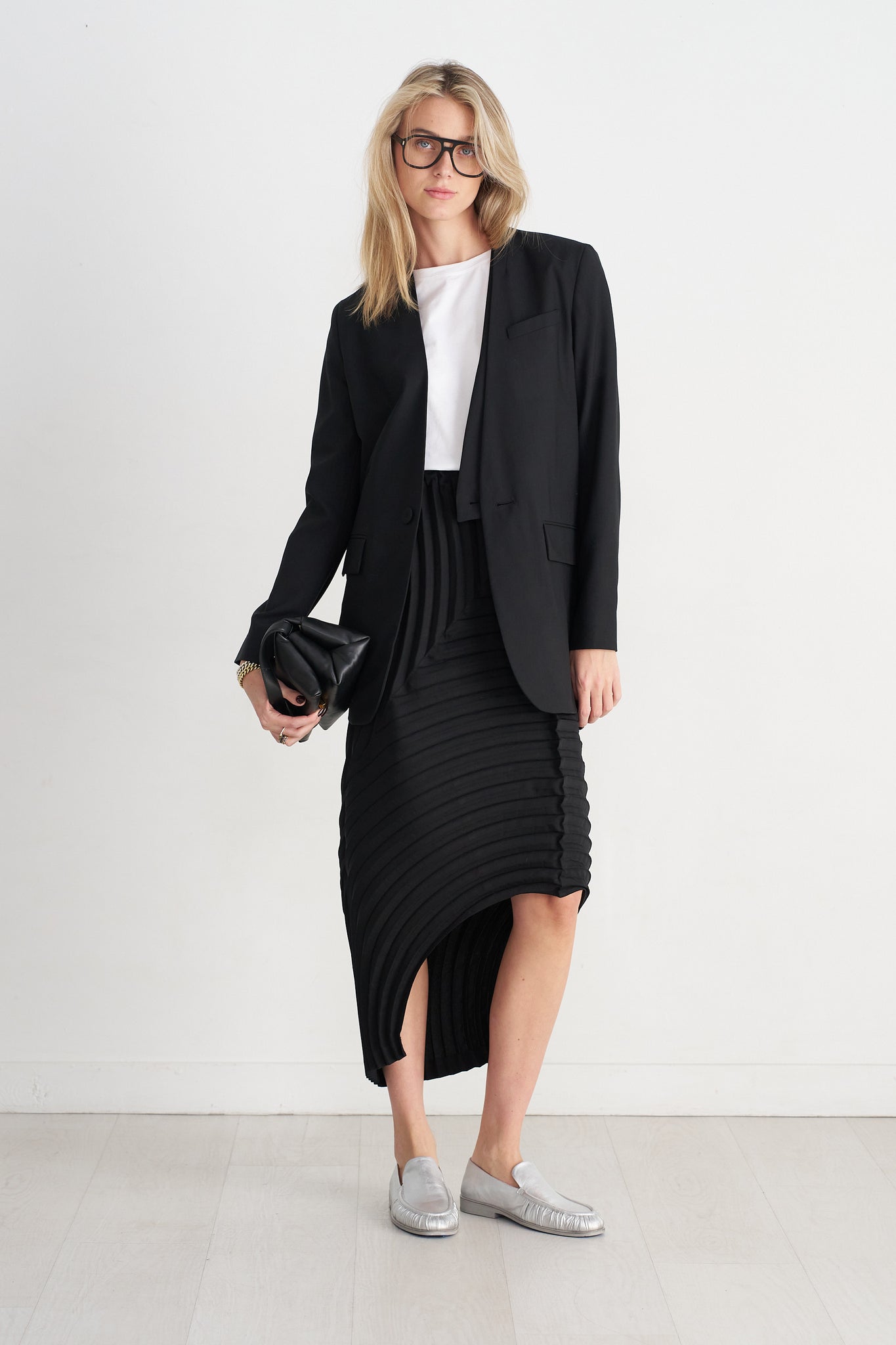 Gauchere – Kick Pleat