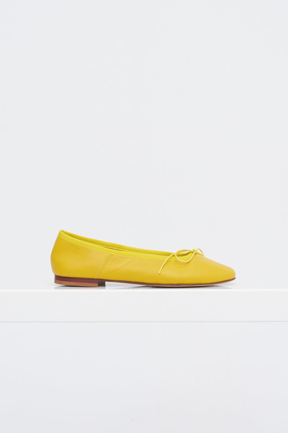 Mansur Gavriel Dance Ballerina, Saffron – Kick Pleat