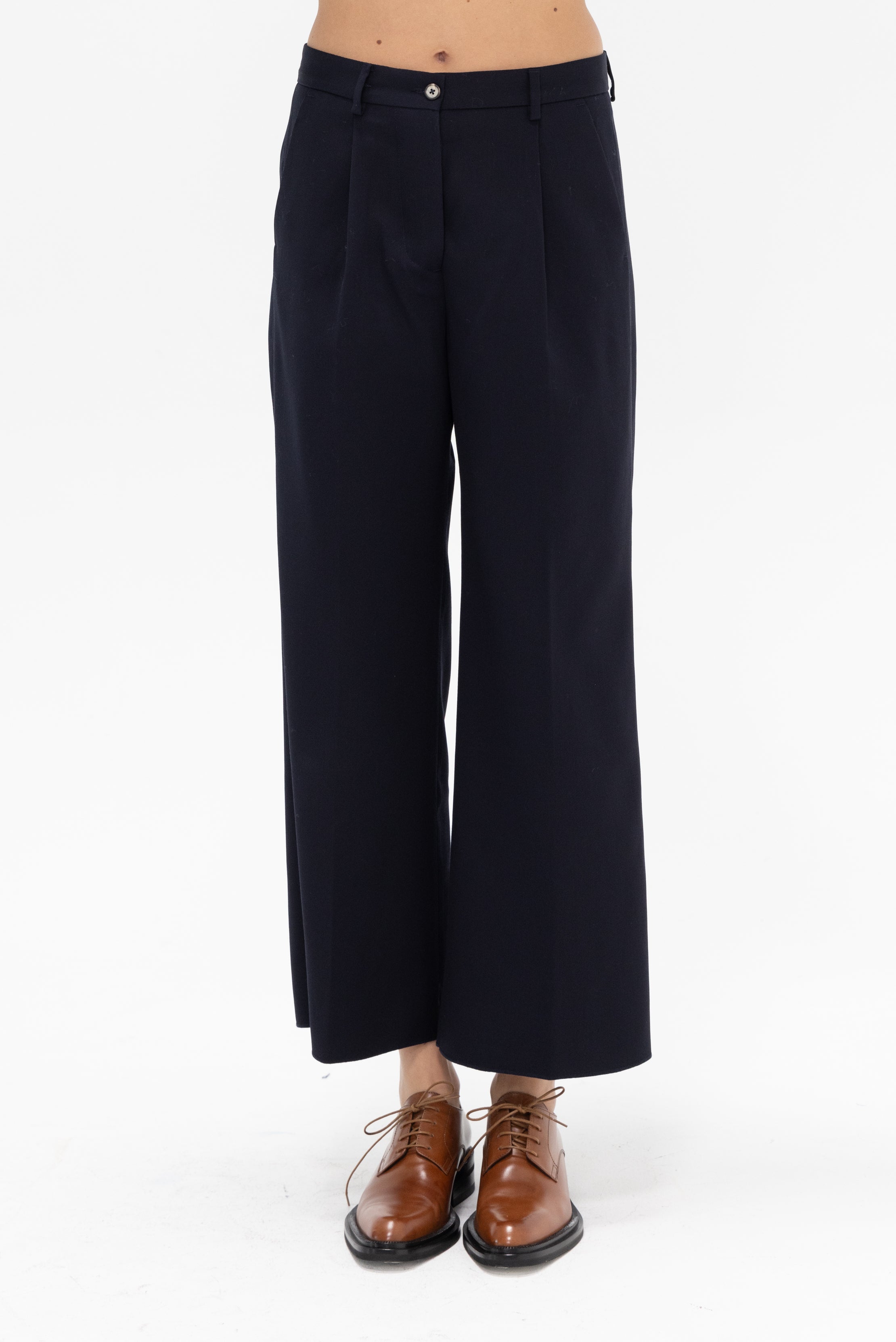 CLOTHING – Kick Pleat