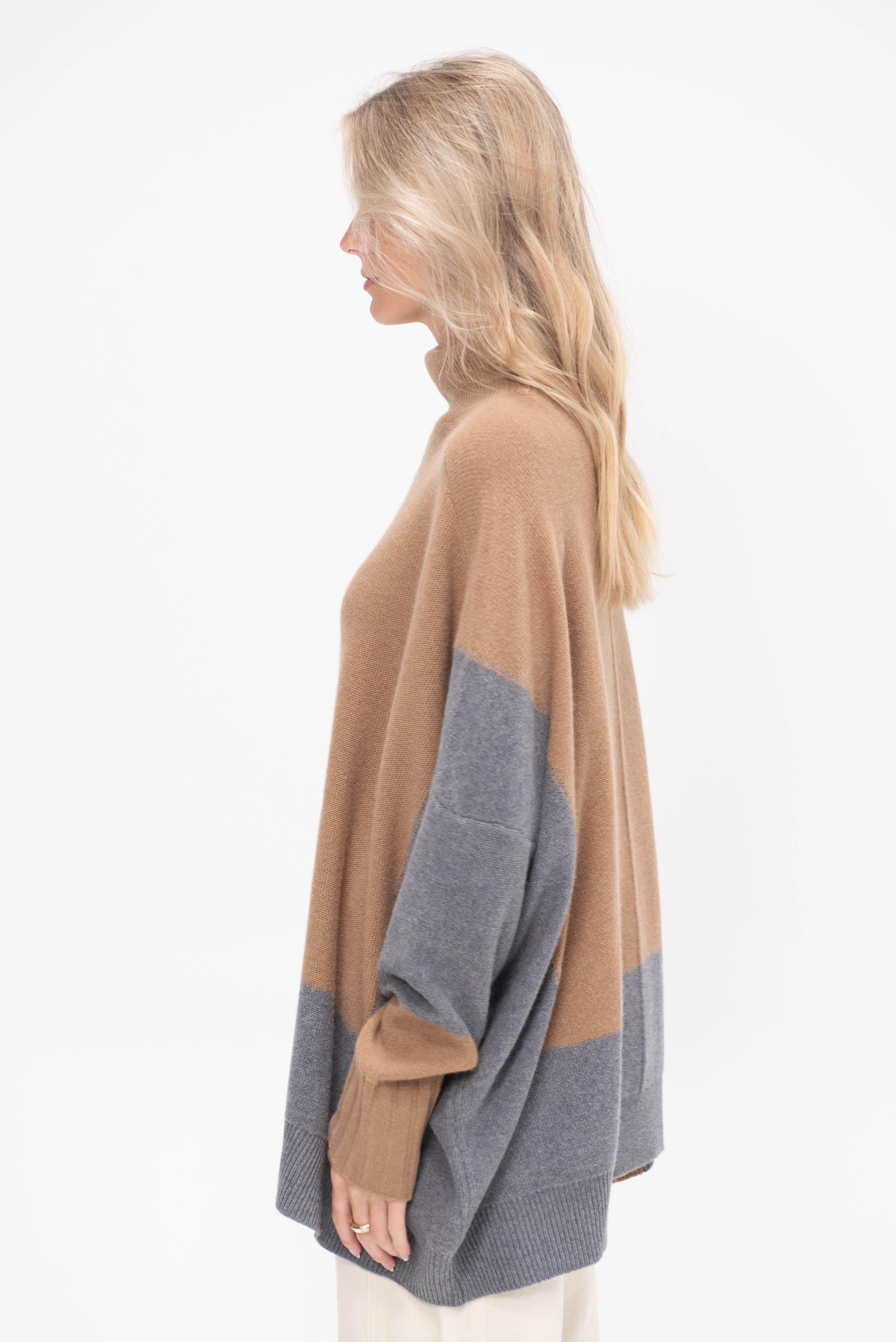 Apiece Apart Oversized Turtleneck – Kick Pleat