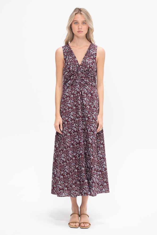 APIECE APART Collection | Kick Pleat