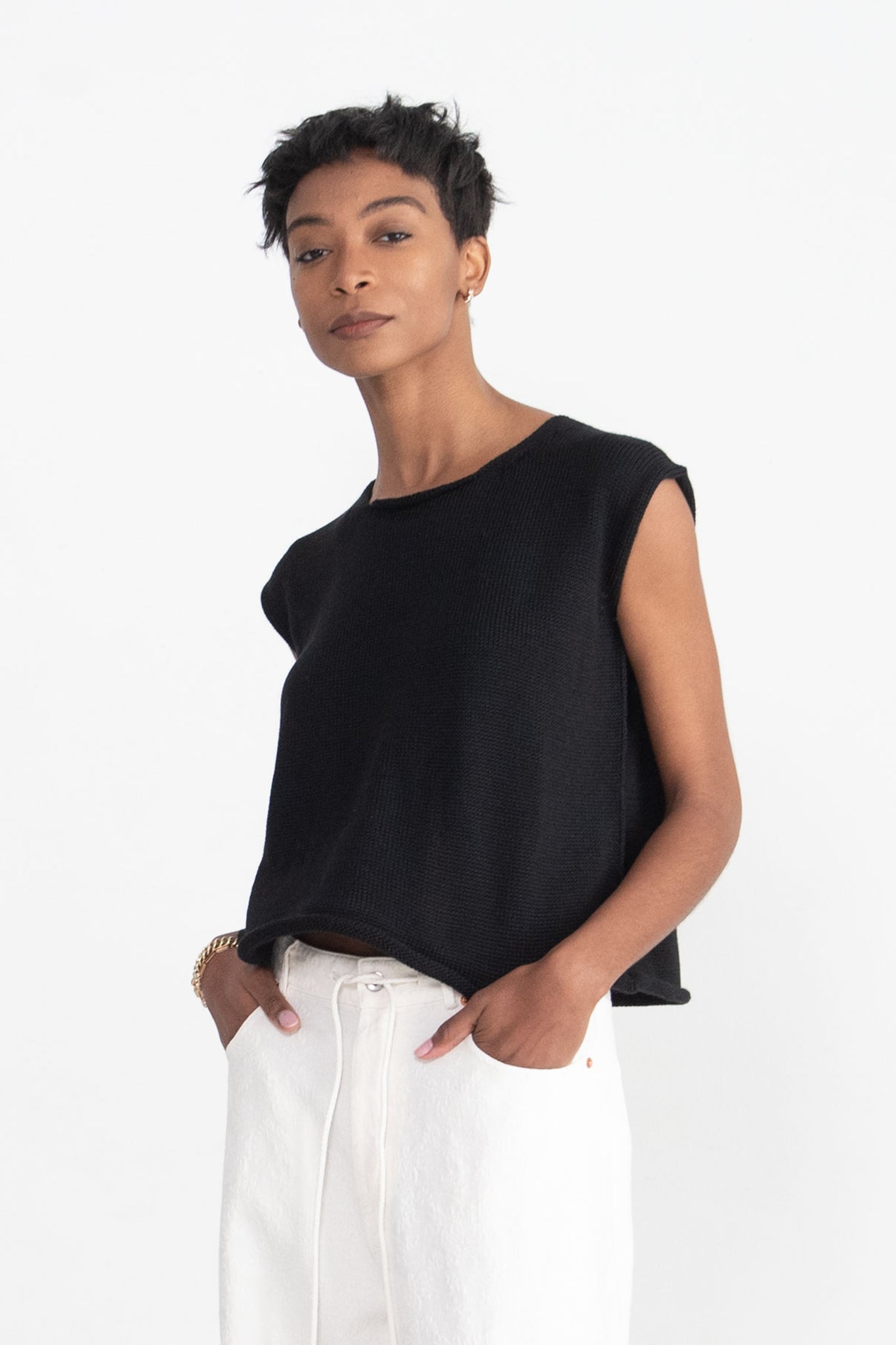 ALL TOPS – Page – Kick Pleat