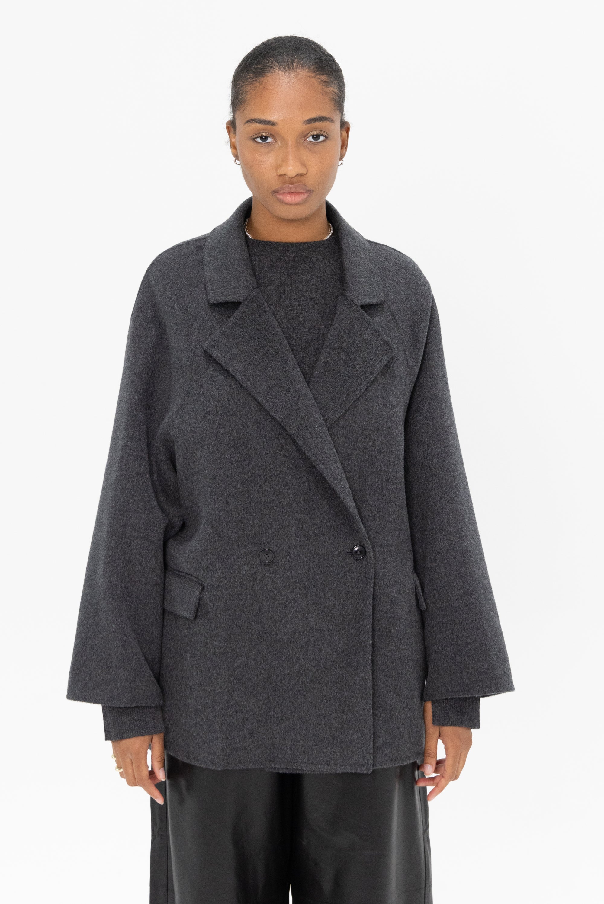 NEW ARRIVALS – Kick Pleat