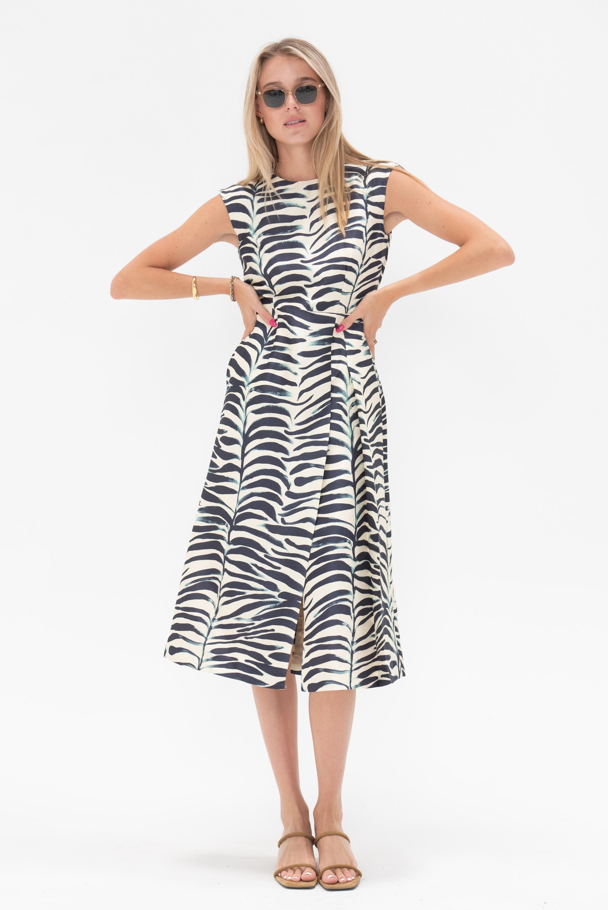 Dresses – Kick Pleat