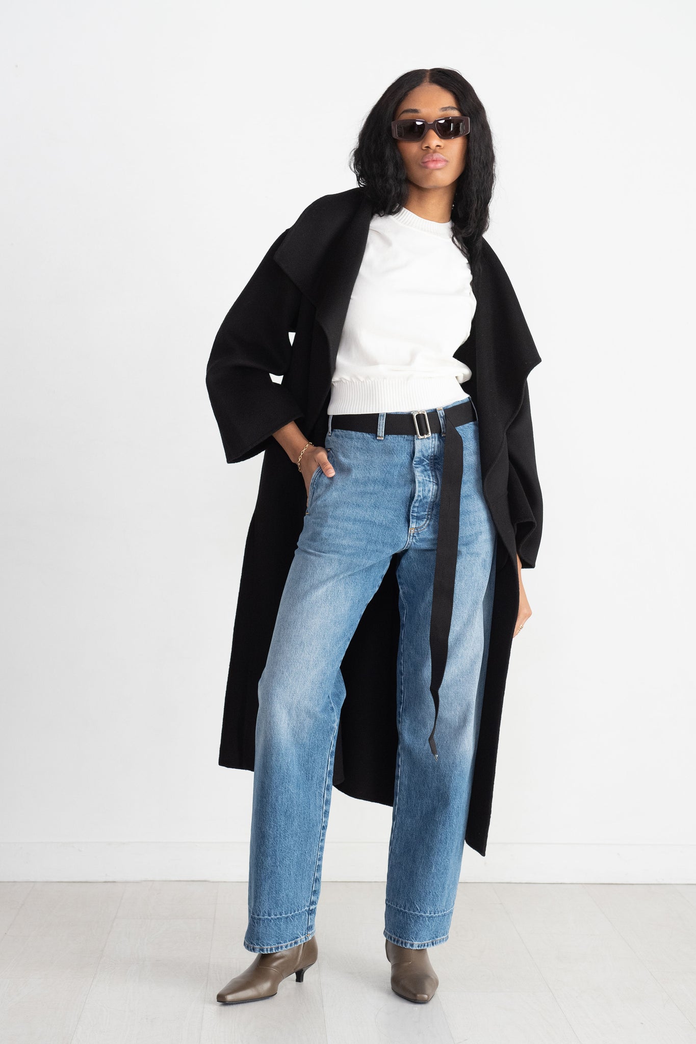 ALL TOPS – Page – Kick Pleat