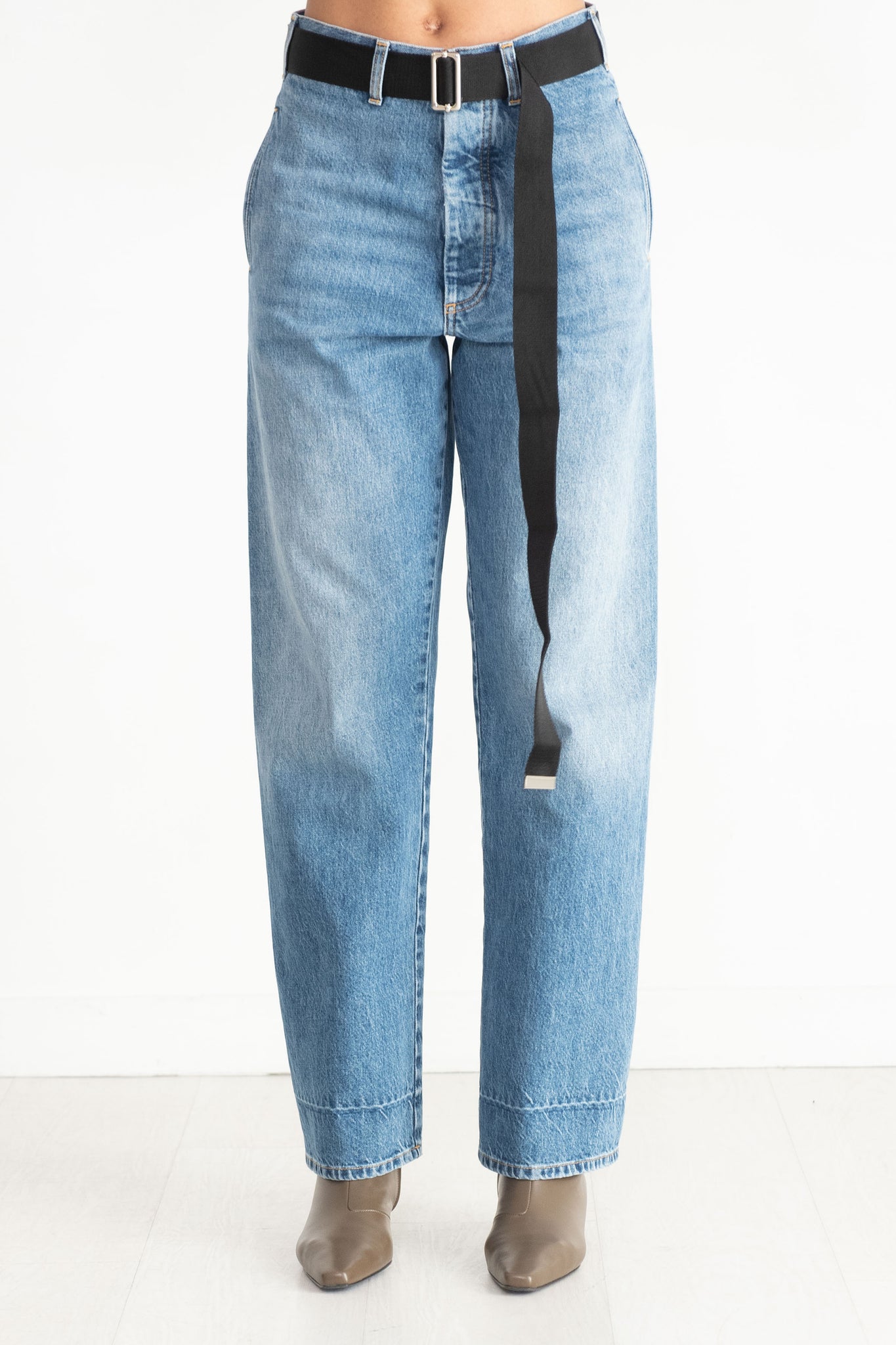 ALL BOTTOMS – Kick Pleat